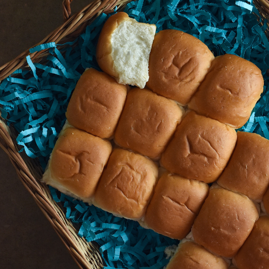 Pav (9 PCS) – How Sweet Bakery